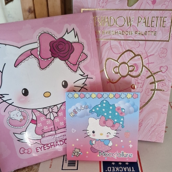 Hello Kitty | Accessories | Hello Kitty Pink Eyeshadow Palette | Poshmark